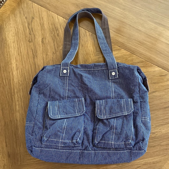 thirty-one | Bags | Thirty One Blue Denim Stripe Cargo Railroad Hobo ...